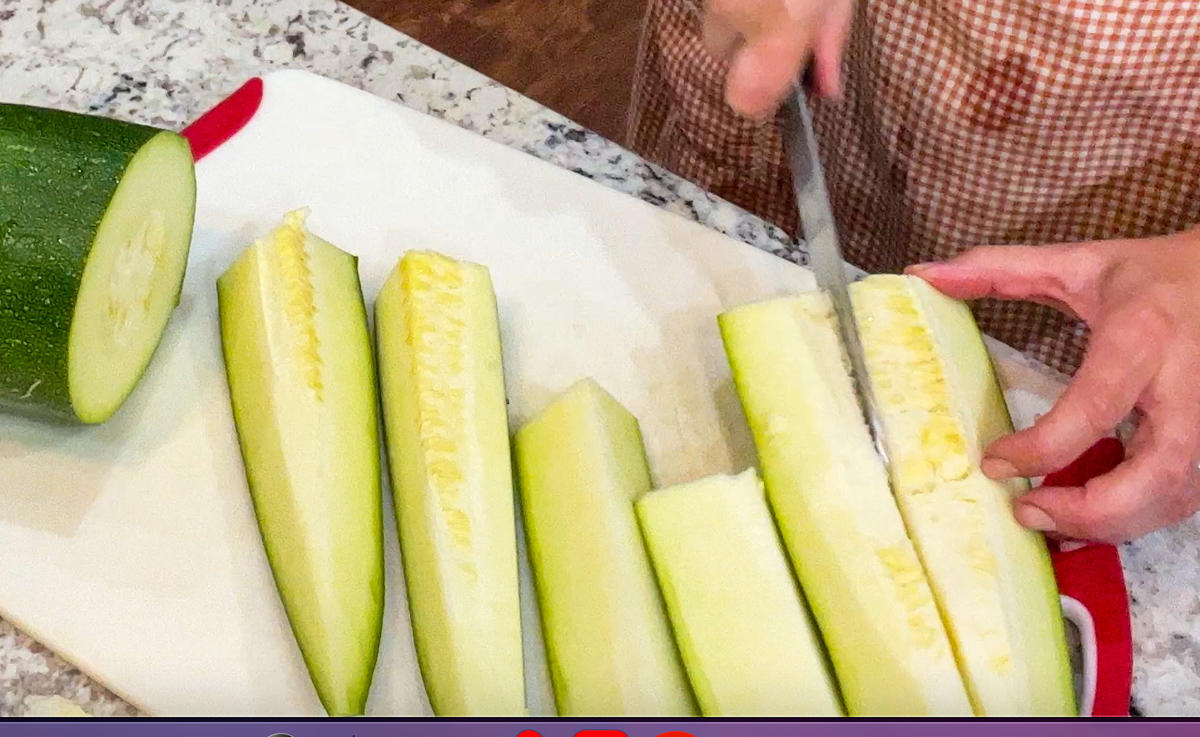 Easy Moist Zucchini Bread - Homemaking Without Fear