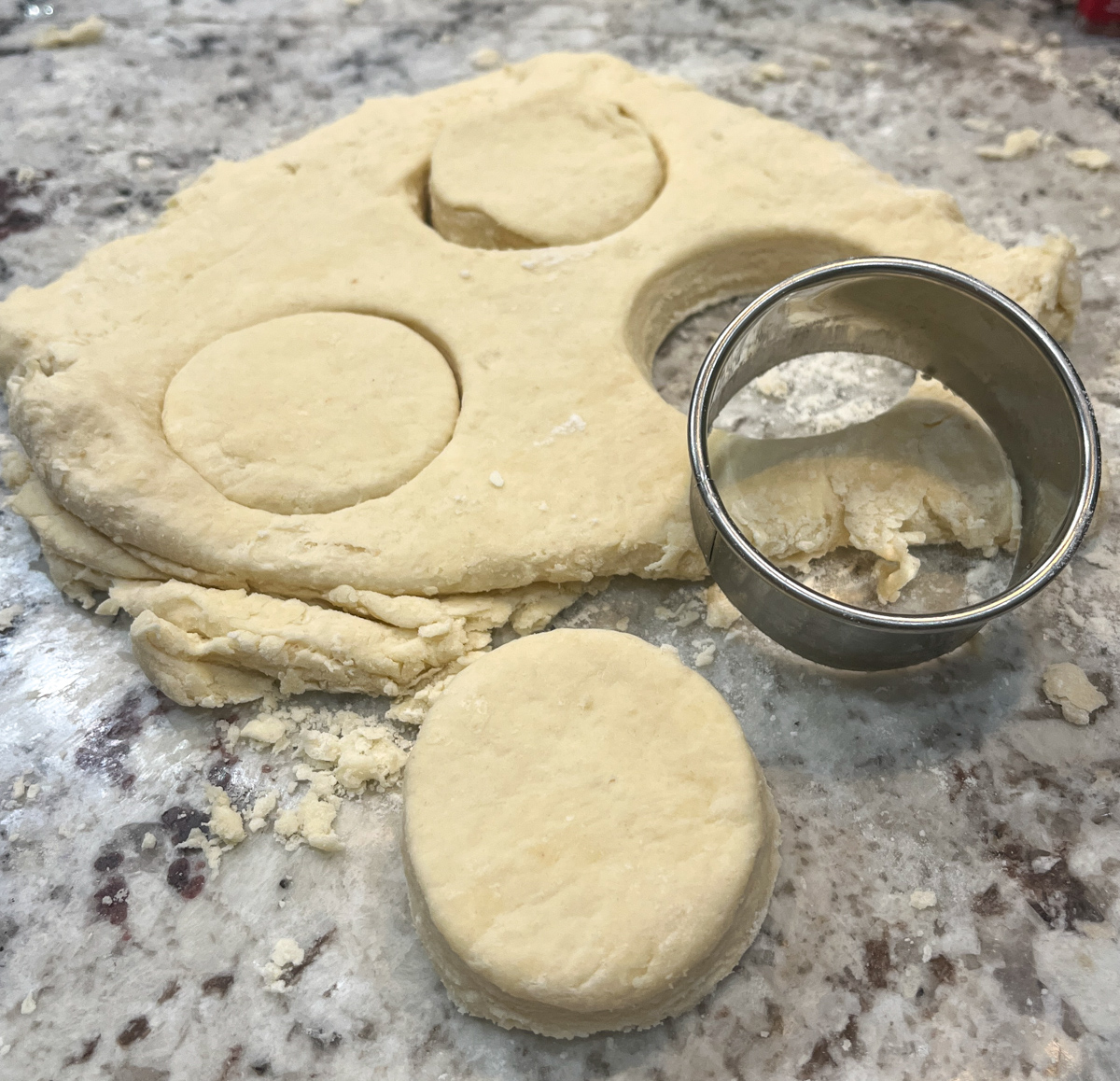 Old Fashioned Fluffy Biscuits - Homemaking Without Fear