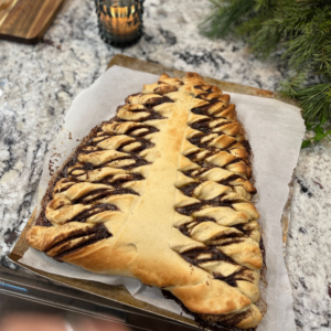 How to Make a Cinnamon Twist Christmas Tree